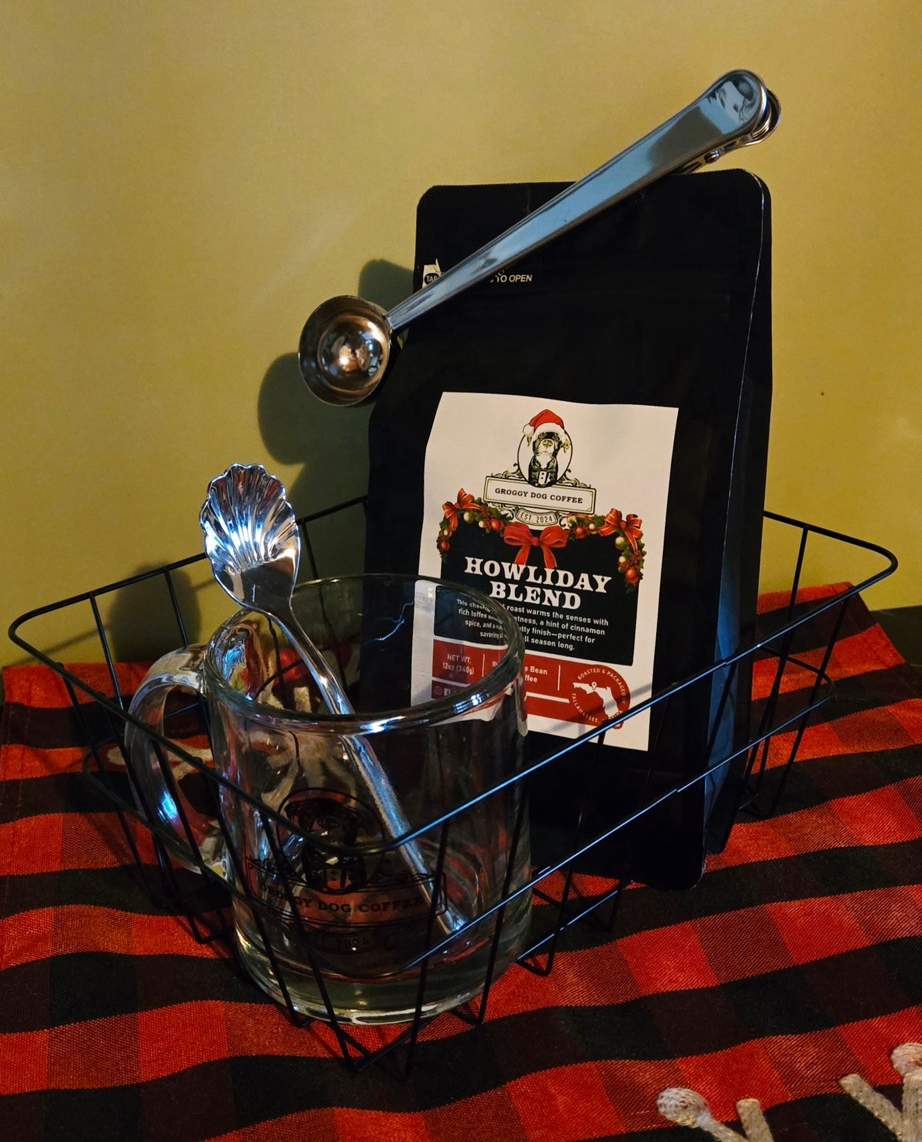 Whole Bean Howliday Blend Christmas Gift Bundle – Groggy Dog Coffee